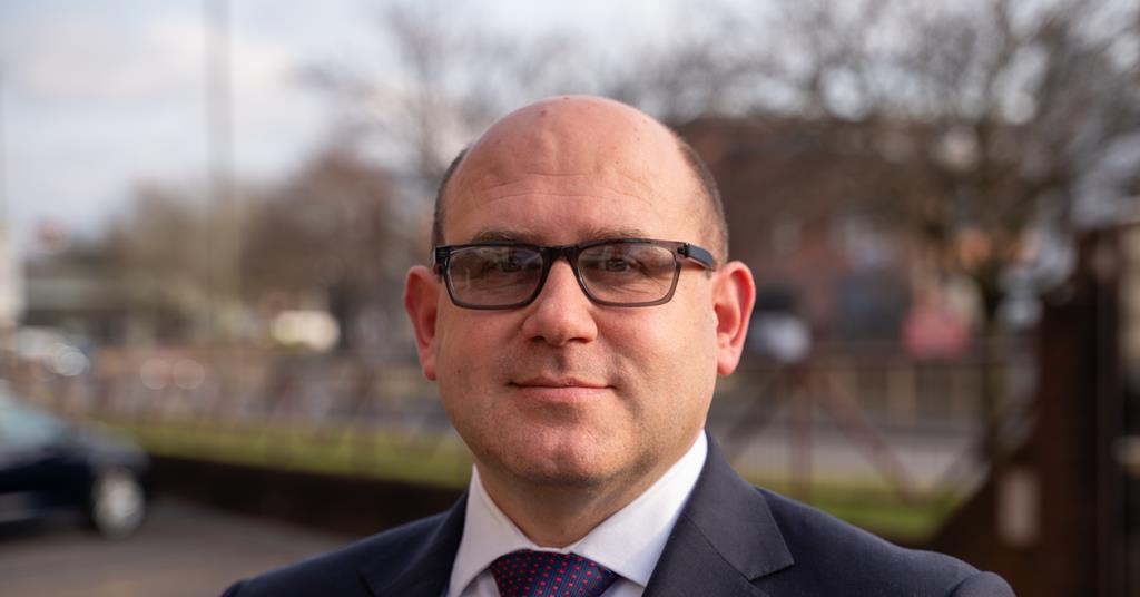 Hiscox snaps up Axa c-suite for new role as veteran departs | Insurance ...