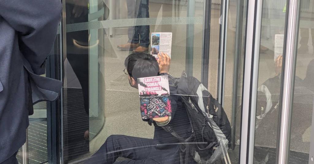 Students occupy Gherkin over Swiss Re’s stance on Coral Triangle gas ...